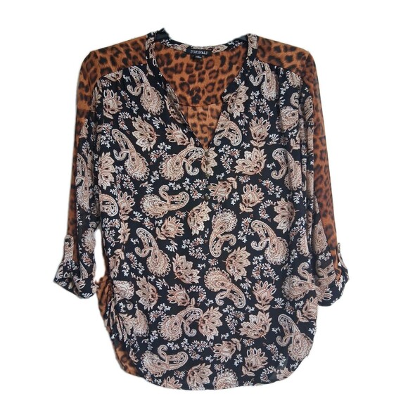 Roz & Ali | Tops | Womens Roz Ali 34 Roll Tab Sleeve Leopard Floral ...